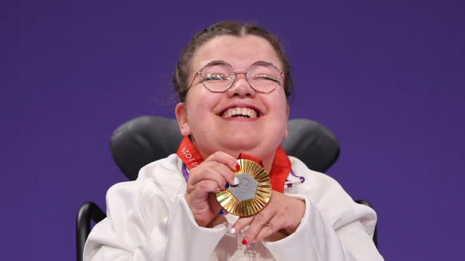 Aurélie Aubert, médaillée d'or aux Jeux Paralympiques, décroche un sponsor inespéré avec Kinder