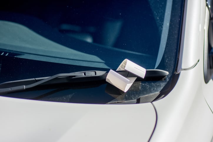 Elle reçoit 3 000 € d'amende alors qu'elle n'utilise plus sa voiture ...