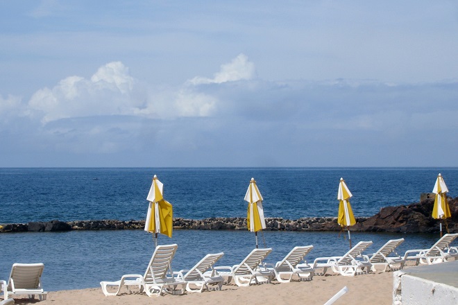 Les 10 plus belles plages à Faro où poser sa serviette